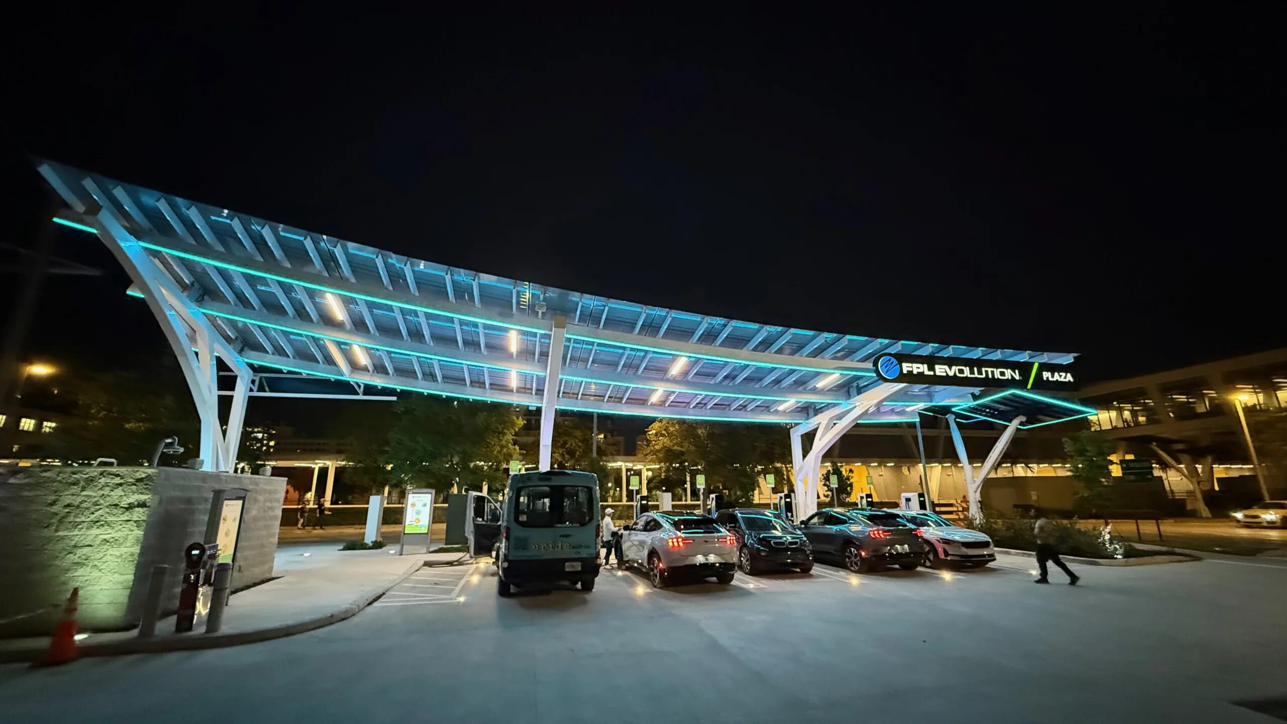 FPL Evolution Plaza charges it with custom Lumos canopy!